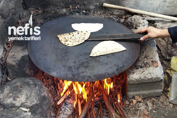 Sacda Ispanaklı Börek - Nefis Yemek Tarifleri