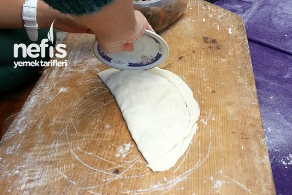 Sacda Ispanaklı Börek - Nefis Yemek Tarifleri