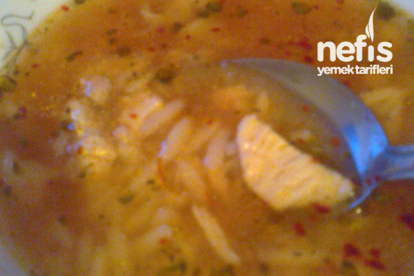 Arpa Şehriyeli Tavuk Çorbası Tarifi - Nefis Yemek Tarifleri