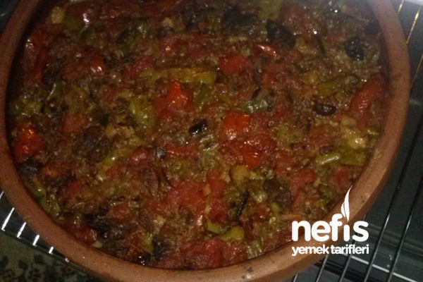 Güveç Yapılışı - Nefis Yemek Tarifleri