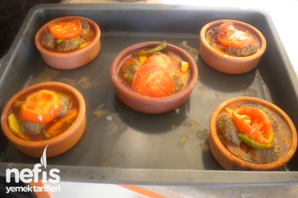 Güveçte Köfte - Nefis Yemek Tarifleri - #227528