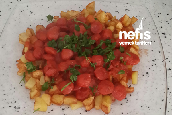 Salçalı Sosisli Patates - Nefis Yemek Tarifleri - #338972