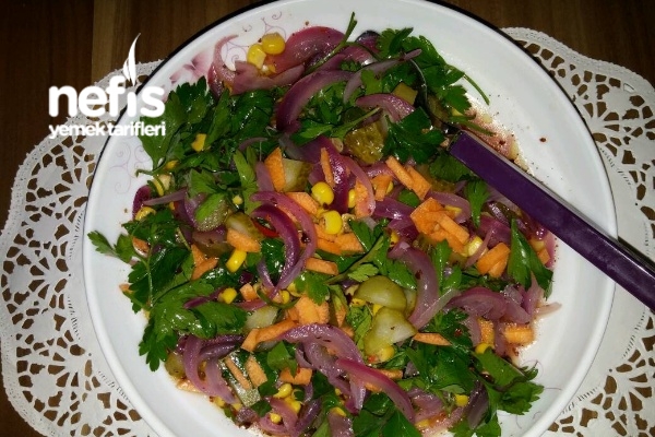 Mor Soğan Salatası - Nefis Yemek Tarifleri