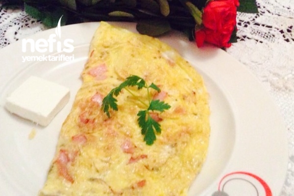 Tavuk Göğüs Dilimli Kaşarlı Omlet - Nefis Yemek Tarifleri