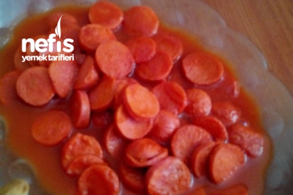 Soslu Sosis Yapımı - Nefis Yemek Tarifleri