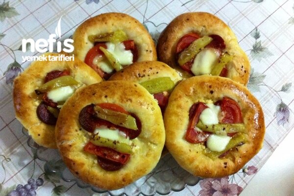 Mini Pizzalar - Nefis Yemek Tarifleri - #616081