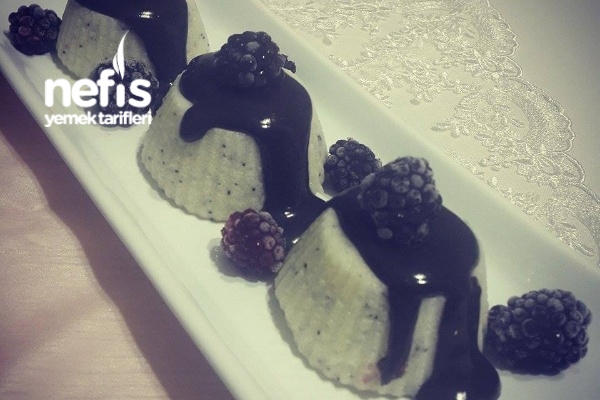 Mavi Haşhaşlı Sütlü İrmik Tatlısı - Nefis Yemek Tarifleri