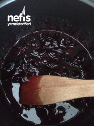 Siyah Erik Reçeli - Nefis Yemek Tarifleri