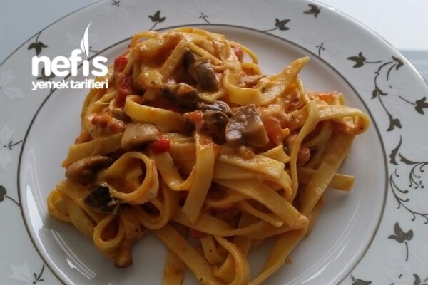 Domates Soslu Fettuccine - Nefis Yemek Tarifleri