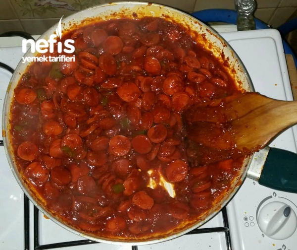 Leziz Soslu Sosis - Nefis Yemek Tarifleri