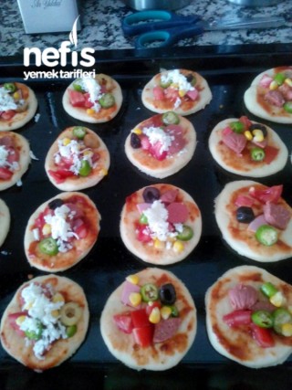 Mini Pizzalar Yapımı - Nefis Yemek Tarifleri