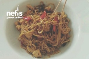 Tavuklu Sebzeli Noodle Tarifi - Nefis Yemek Tarifleri