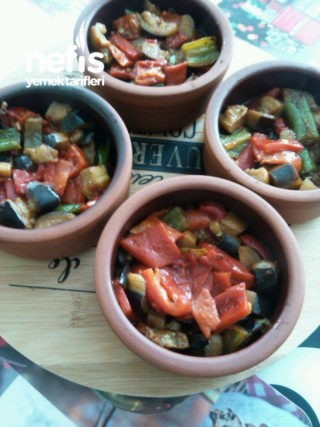 Kaşarlı Sebzeli Güveç Tarifi (Kahvaltılık) - Nefis Yemek Tarifleri