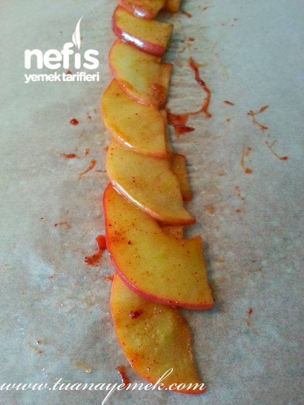 Gül Şekilli Elmalı Pay - Nefis Yemek Tarifleri