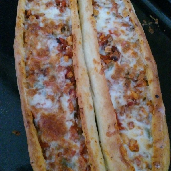 Tavuklu Kaşarlı Pide - Nefis Yemek Tarifleri - #1177461