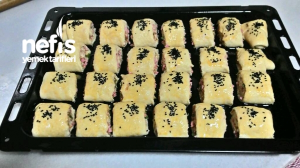 Sosisli Çörekler - Nefis Yemek Tarifleri