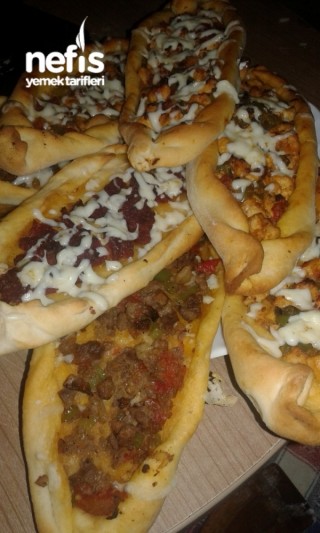 Evde Kaşarlı Kuşbaşılı / Tavuklu Pide - Nefis Yemek Tarifleri