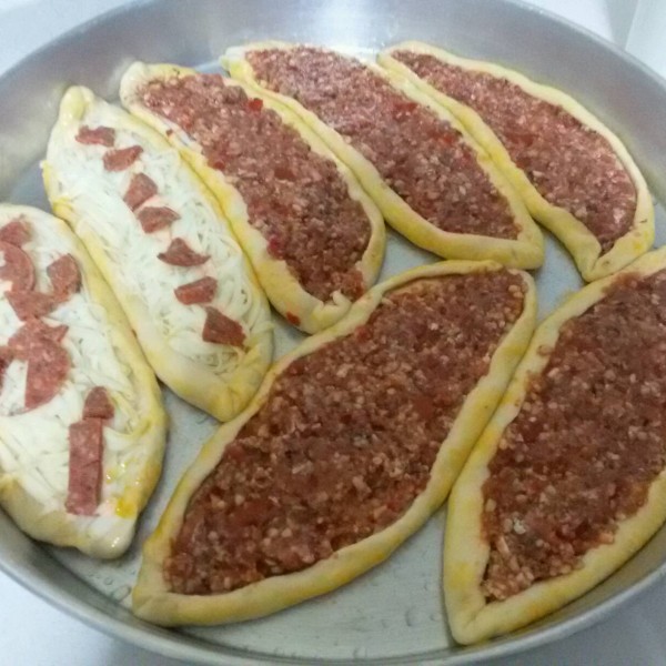 Kahvaltılık Kolay Pide - Nefis Yemek Tarifleri