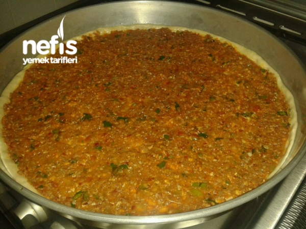 Hamuru Havalı Lahmacun (Tepside) - Nefis Yemek Tarifleri