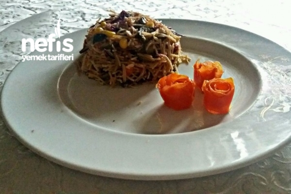 Kolay Şehriyeli Tavuk Salatası - Nefis Yemek Tarifleri