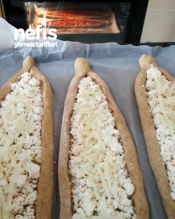 Pide (Peynirli-Sebzeli) - Nefis Yemek Tarifleri