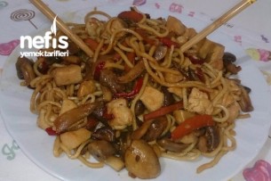 Tavuklu Sebzeli Noodle Tarifi - Nefis Yemek Tarifleri