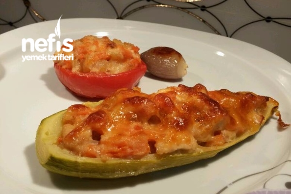 Tavuklu Sebzeli Kabak Sandal - Nefis Yemek Tarifleri