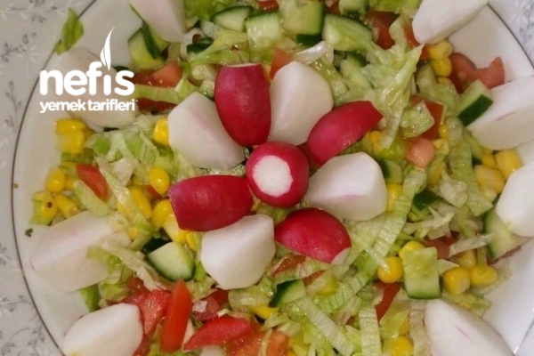 Karışık Mevsim Salatası Tarifi - Nefis Yemek Tarifleri