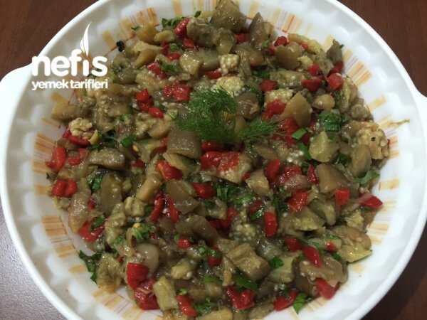 Közlenmiş Patlıcan Salata Tarifi - Nefis Yemek Tarifleri - #2157520