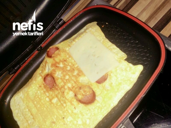 Yumurtalı Kaşarlı Sucuklu Tost - Nefis Yemek Tarifleri