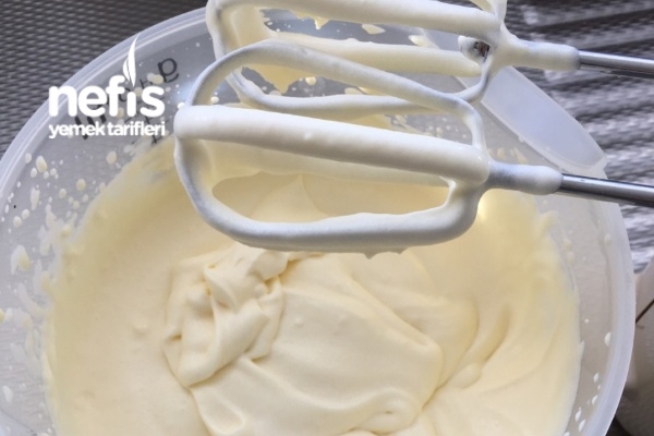 Kolay Vişneli Waffle Pasta - Nefis Yemek Tarifleri