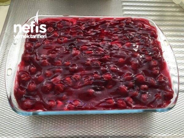 Kolay Vişneli Waffle Pasta - Nefis Yemek Tarifleri