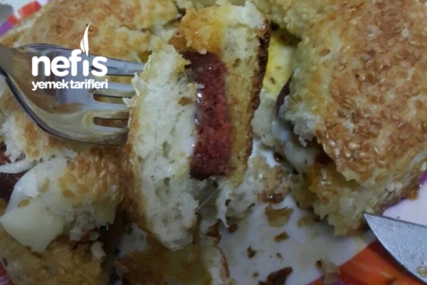 Kaşarlı Sucuklu Simit - Nefis Yemek Tarifleri - #2619456