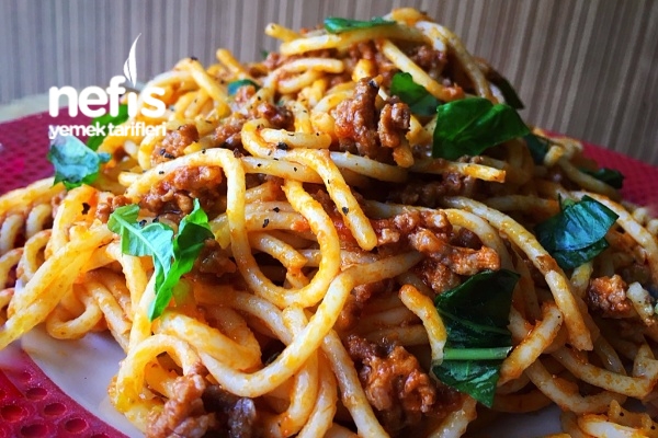 Spagetti Bolonez (Bolognese) - Nefis Yemek Tarifleri - #3108187