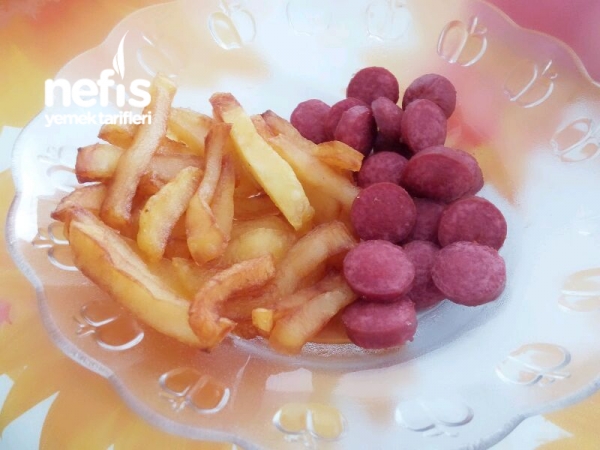 Bol Kaşarlı Sosisli Patates - Nefis Yemek Tarifleri