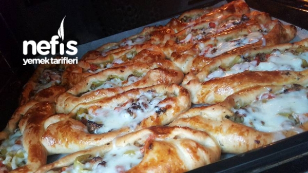 Tavuklu Pide - Nefis Yemek Tarifleri - #3357653