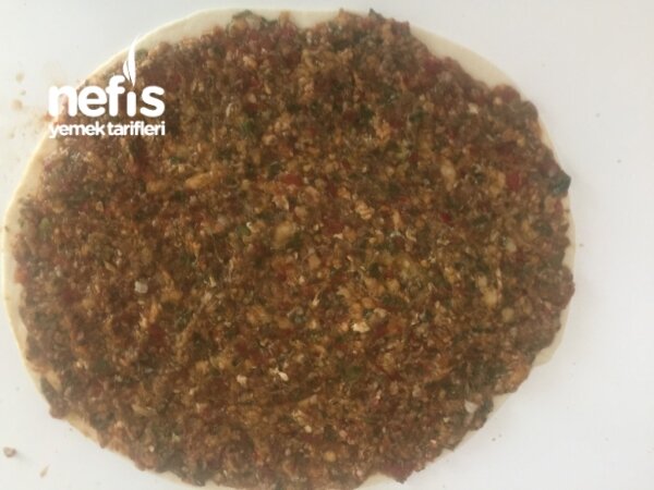 Ev Yapımı Çıtır Lahmacun (Antep Usulü) - Nefis Yemek Tarifleri