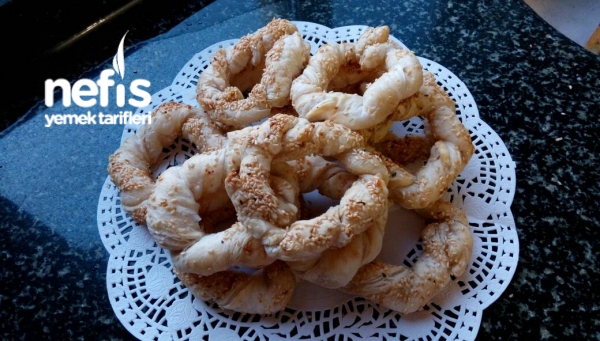 Milföy Simit (Peynir Dolgulu) - Nefis Yemek Tarifleri