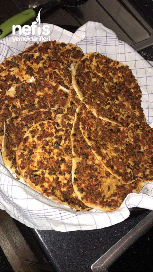Ev Yapımı Lahmacun - Nefis Yemek Tarifleri - #4188475