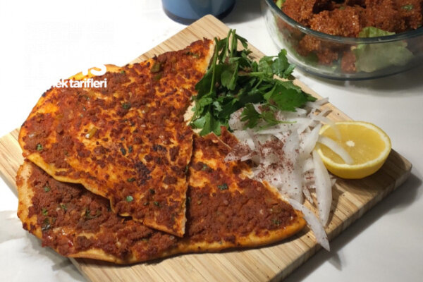 Lahmacun Ev Yapımı - Nefis Yemek Tarifleri - #4229216