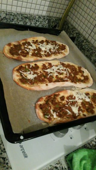 Evde Etli Ekmek - Nefis Yemek Tarifleri