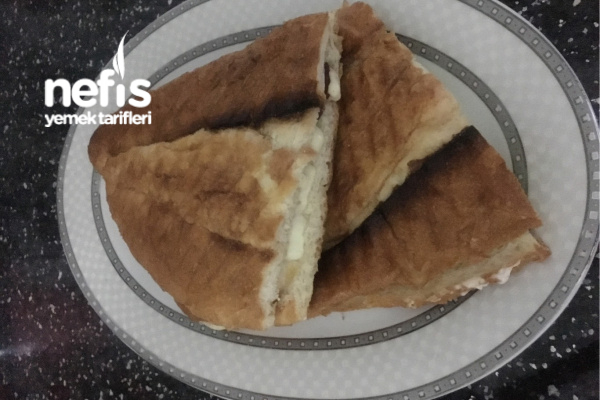 Kaşarlı Ve Sucuklu Tost - Nefis Yemek Tarifleri - #4329115