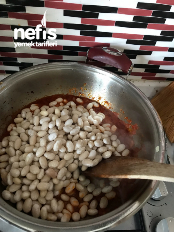 Zeytinyağlı Badalan Fasülyesi Yemeği - Nefis Yemek Tarifleri