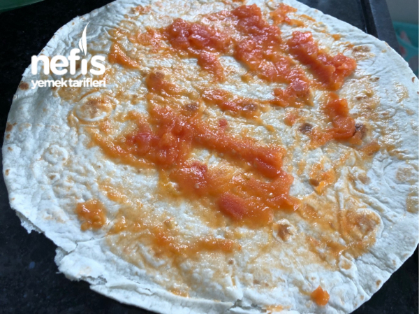 Soslu Tavuk Wrap - Nefis Yemek Tarifleri