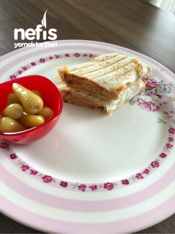 Soslu Tavuk Wrap - Nefis Yemek Tarifleri