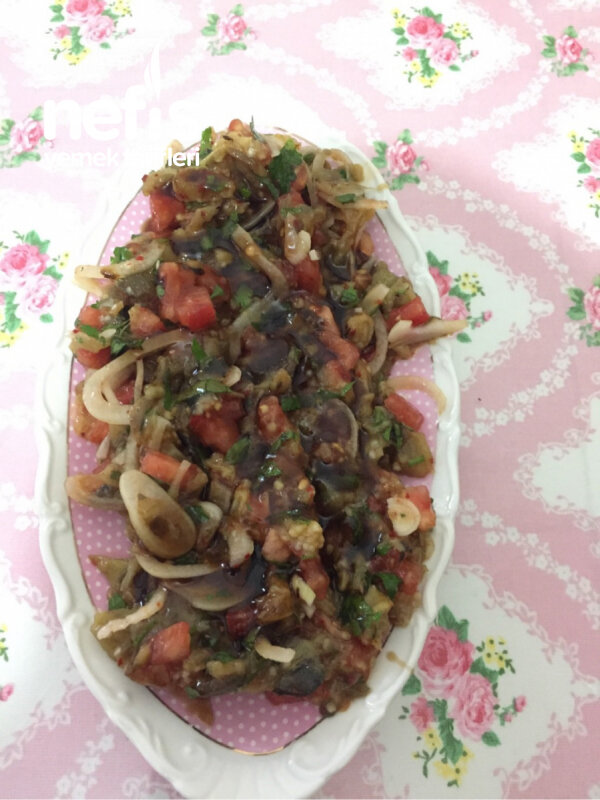 Köz Patlıcan Salatası - Nefis Yemek Tarifleri - #4649652
