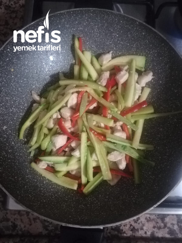 Tavuklu Sebzeli Noodle - Nefis Yemek Tarifleri - #4793926