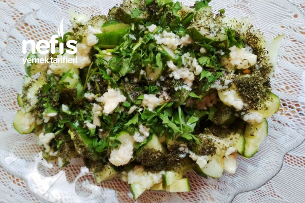 Harika Lezzet Salatalık Salatası - Nefis Yemek Tarifleri