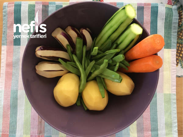 Etsiz Sebzeli Türlü - Nefis Yemek Tarifleri