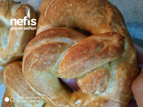 Brezel (Alman Simidi) - Nefis Yemek Tarifleri